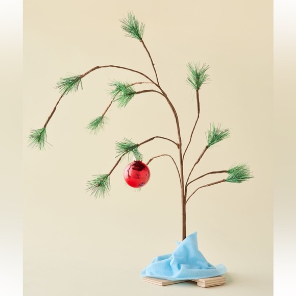Urban Outfitters | Accents | Peanuts Charlie Brown 36inch Tree Kit ...
